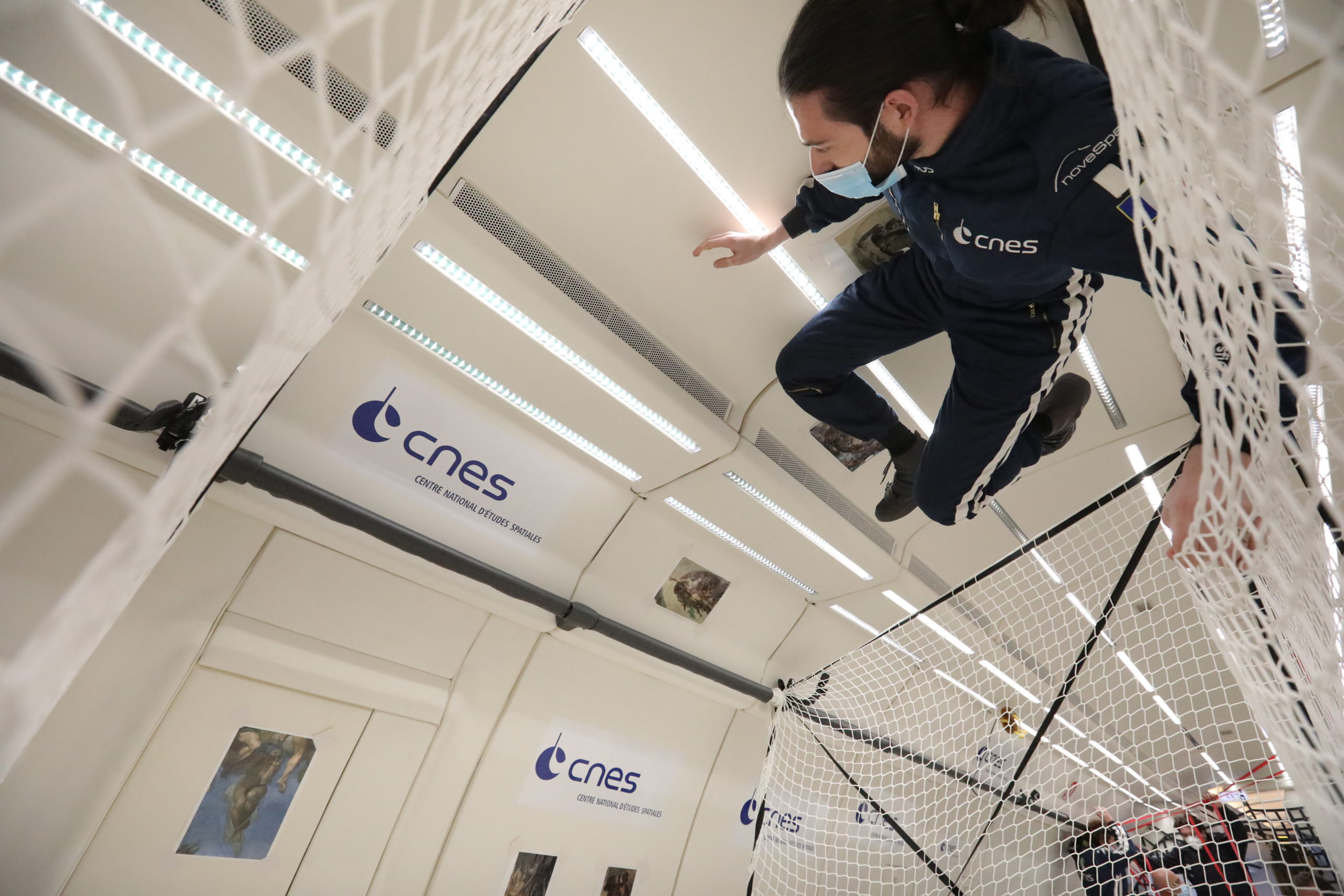 Corps divins et condition orbitale. L’art de la Renaissance en ...